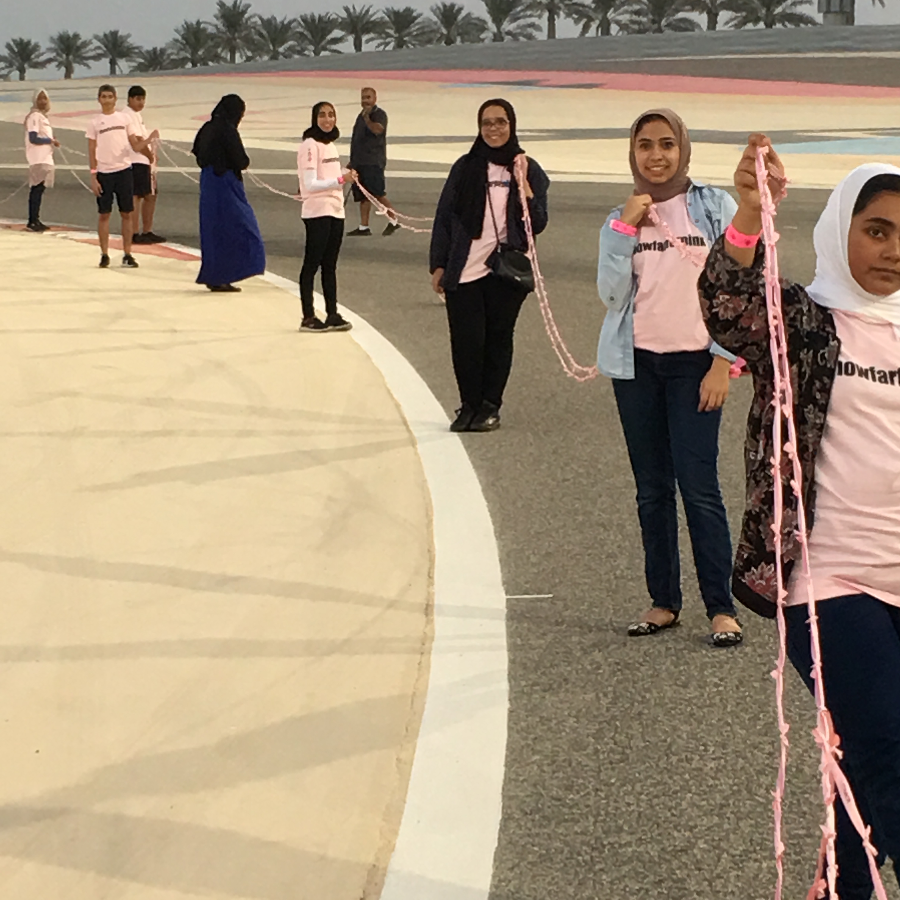 Think Pink: A World Record in Bahrain! - YES Programs (en-US)